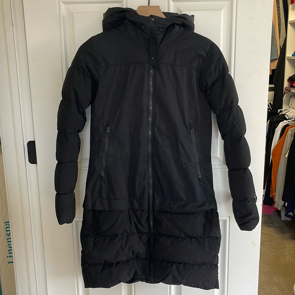 Lululemon Puffer Jacket - Gem